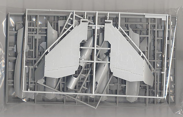 Hasegawa | Macross Zero VF-0C VMFAT-203 “Hawks” 1:72 Scale Model Kit ...