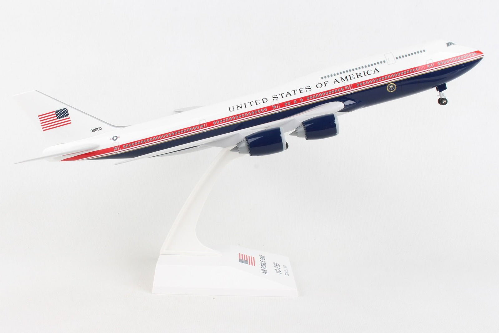 Skymarks | Boeing 747-8I Air Force One 1:200 Scale Model | Bellford ...