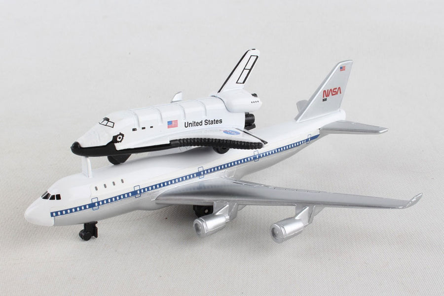 Daron | Boeing 747 & Space Shuttle Orbiter Toy Model | Bellford Toys ...