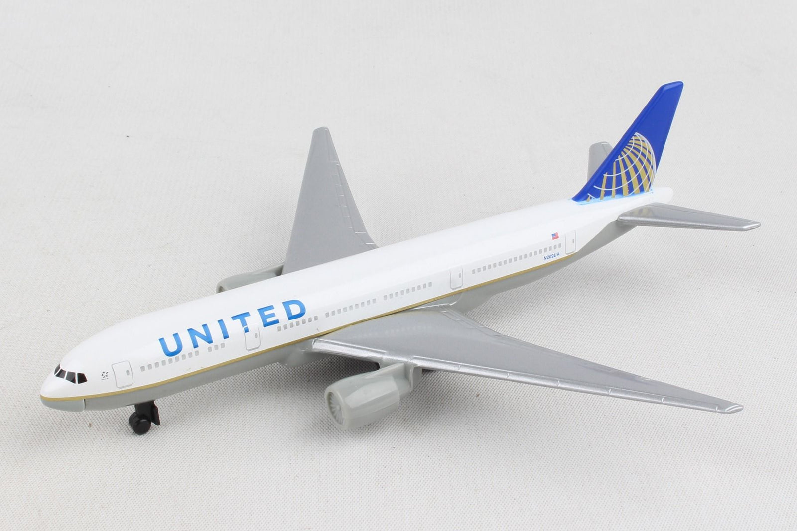 Daron | Boeing 777 United Airlines Diecast Aircraft Toy | Bellford Toys ...